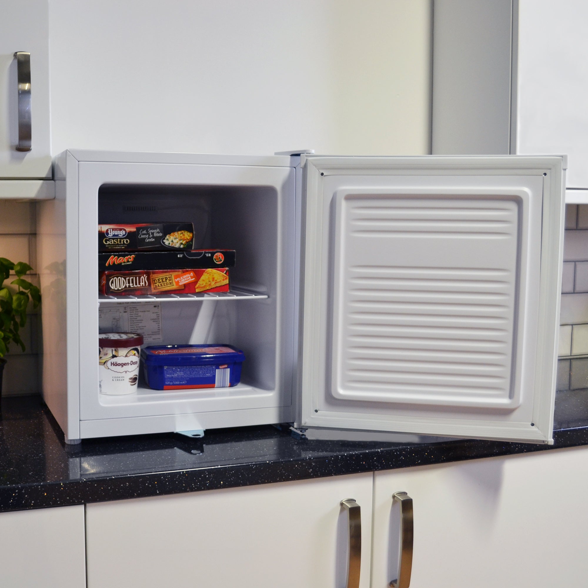 Freezers | Energy-Efficient & Stylish
